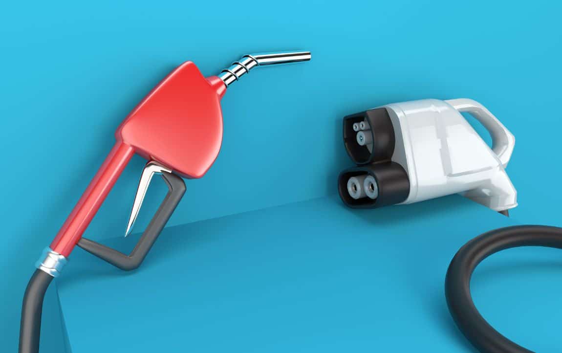 The Pros & Cons of EVs & Gas Cars - Which One is Right for You?