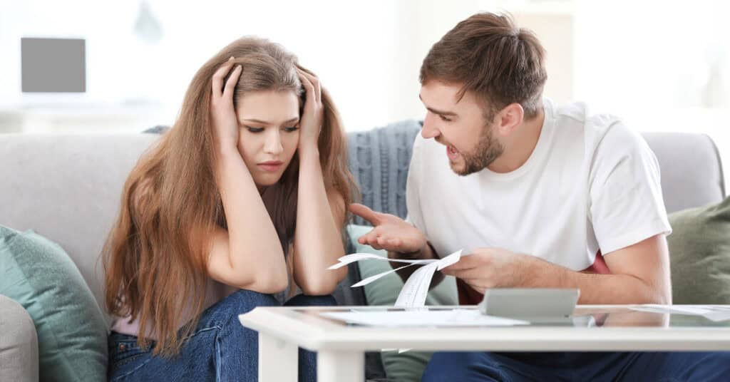 How Does Money Affect Relationships? The Unspoken Truths - WiseLivn